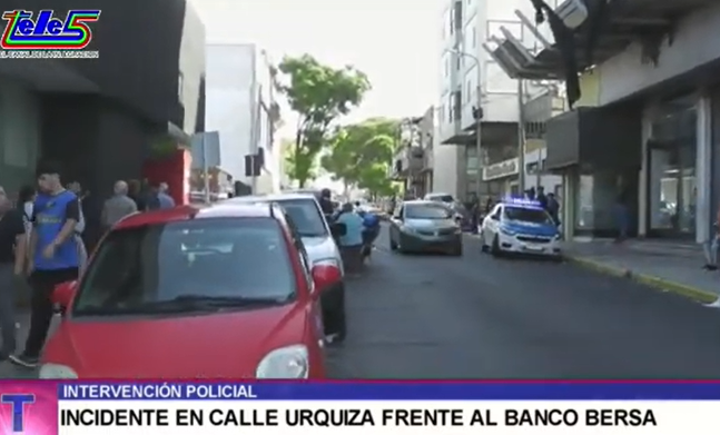 DOS EMPRESARIOS TOMARON DE “RING” CALLE URQUIZA Y SE TROMPEARON FRENTE ...